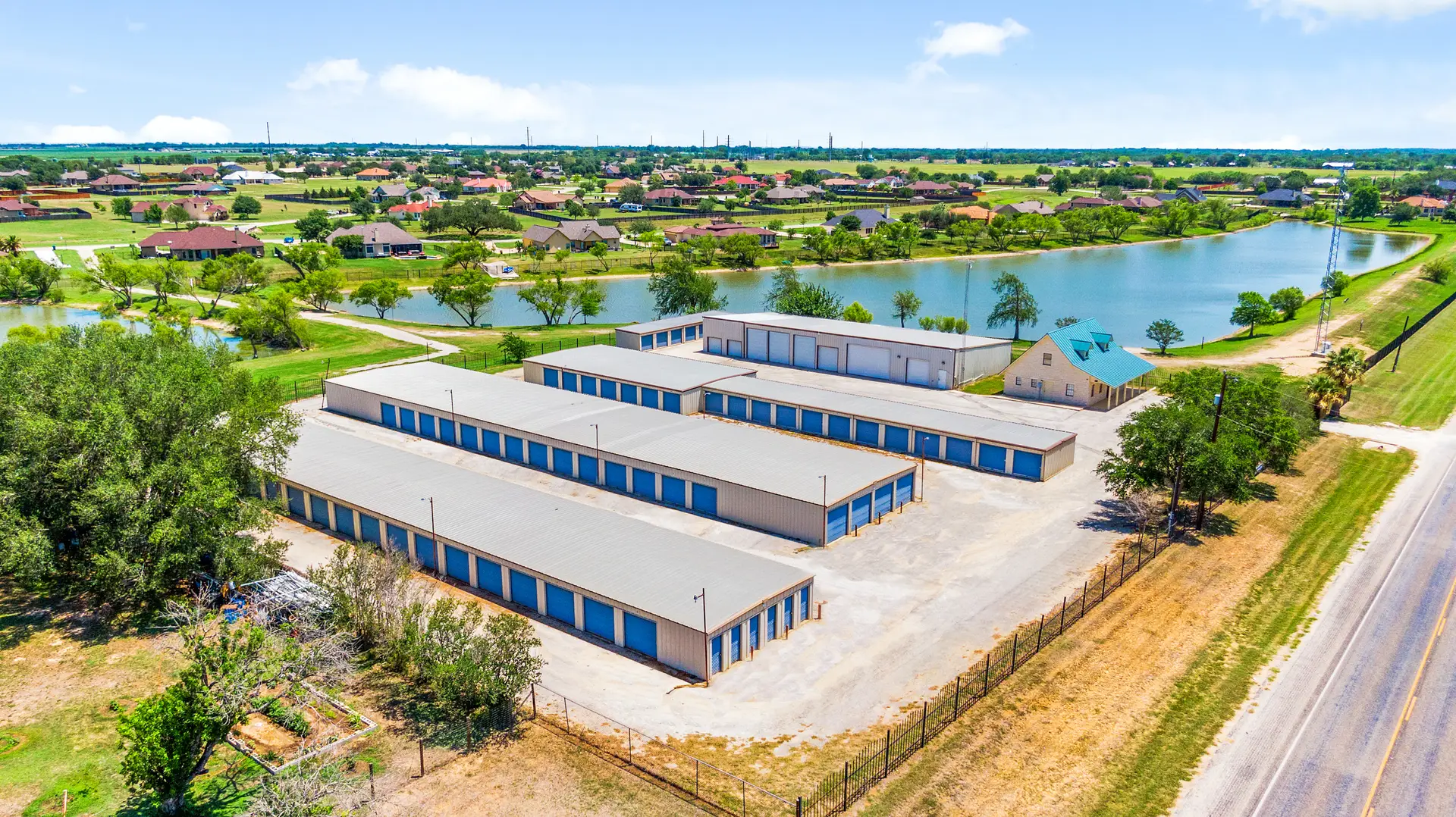 Find Storage to Rent: Riverway Storage in Lytle TX